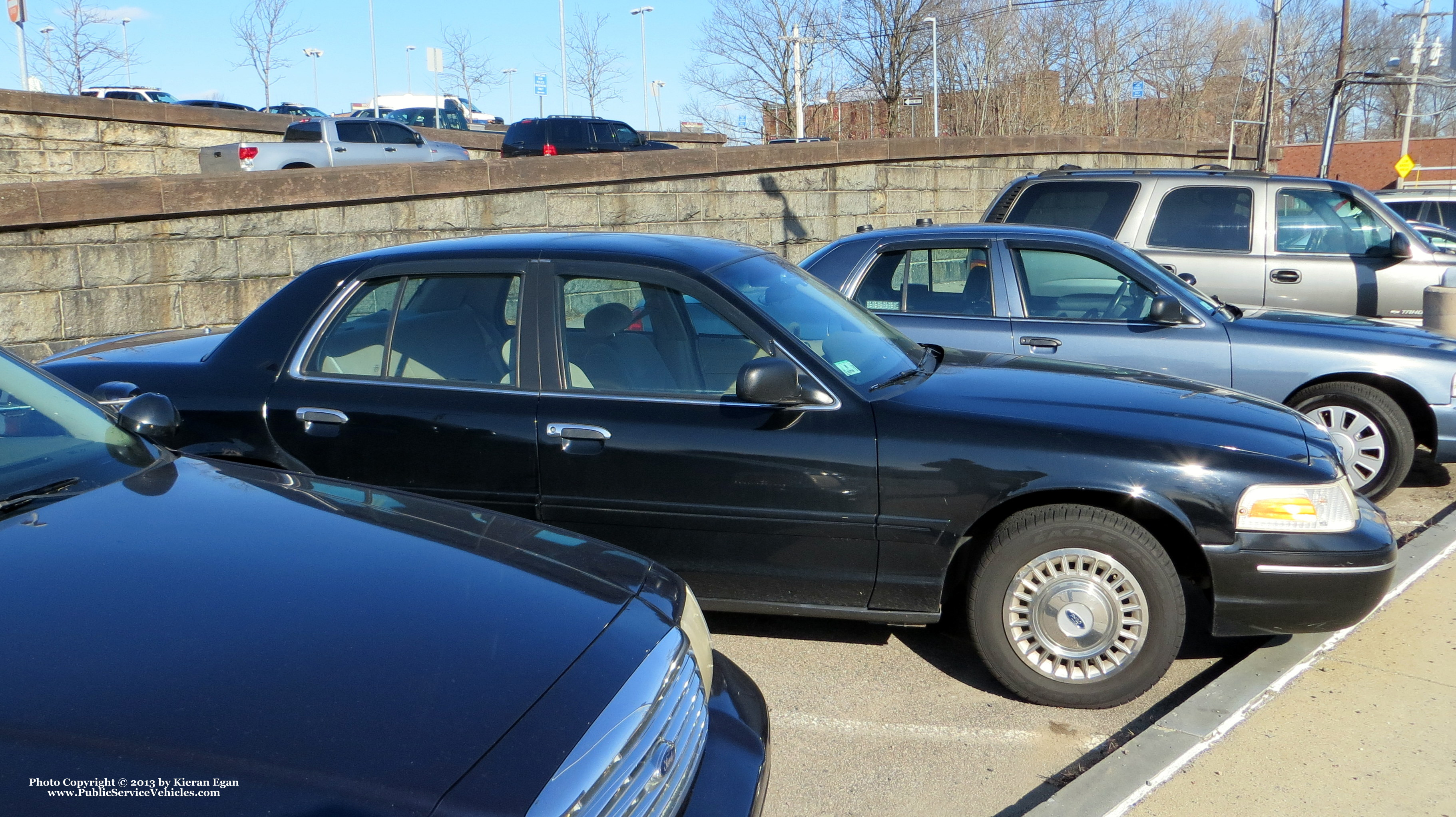 Photo of Unmarked Unit - PublicServiceVehicles.com