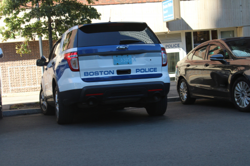 Boston Police Photos - PublicServiceVehicles.com