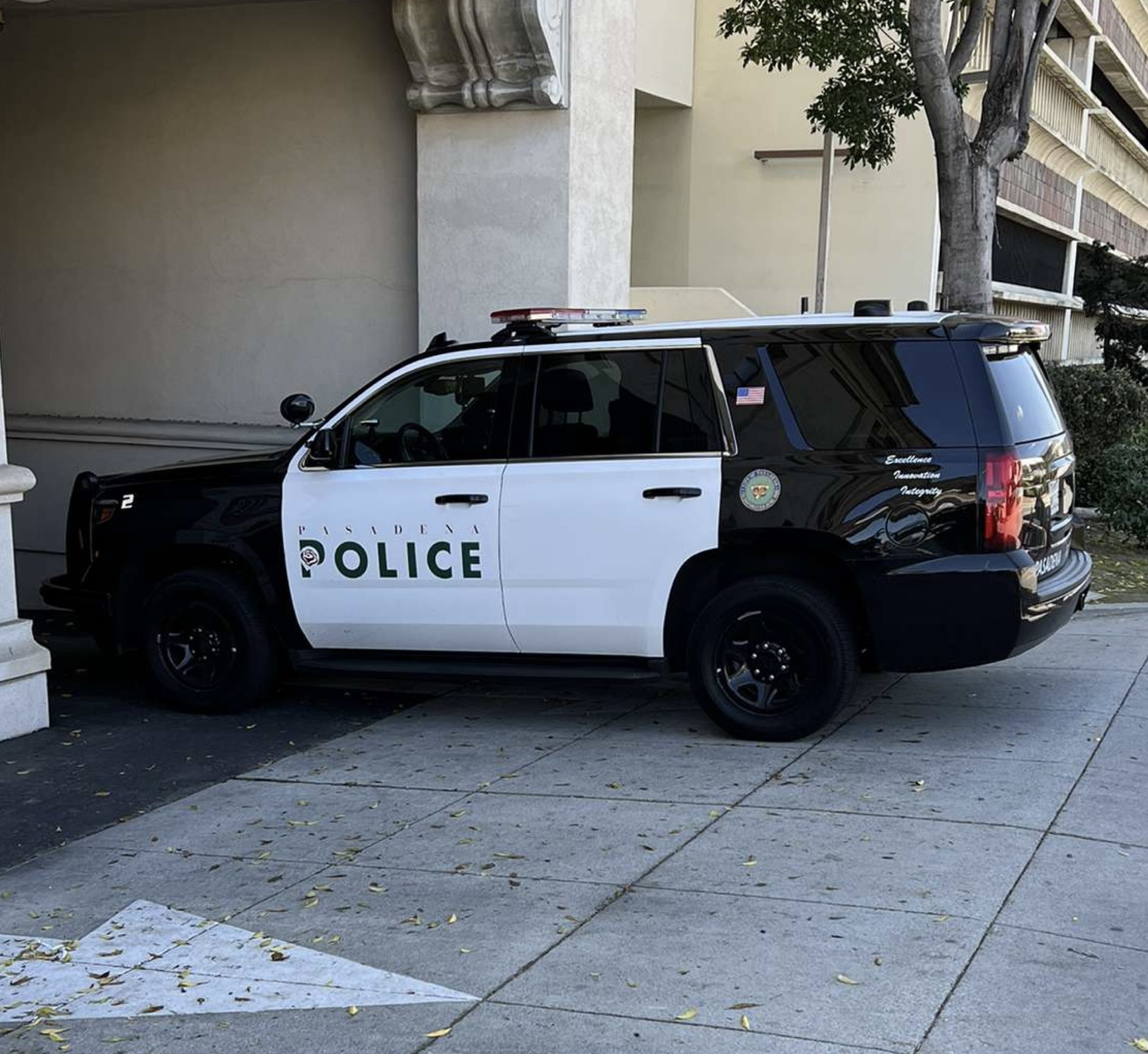 Pasadena Law Enforcement Photos - PublicServiceVehicles.com