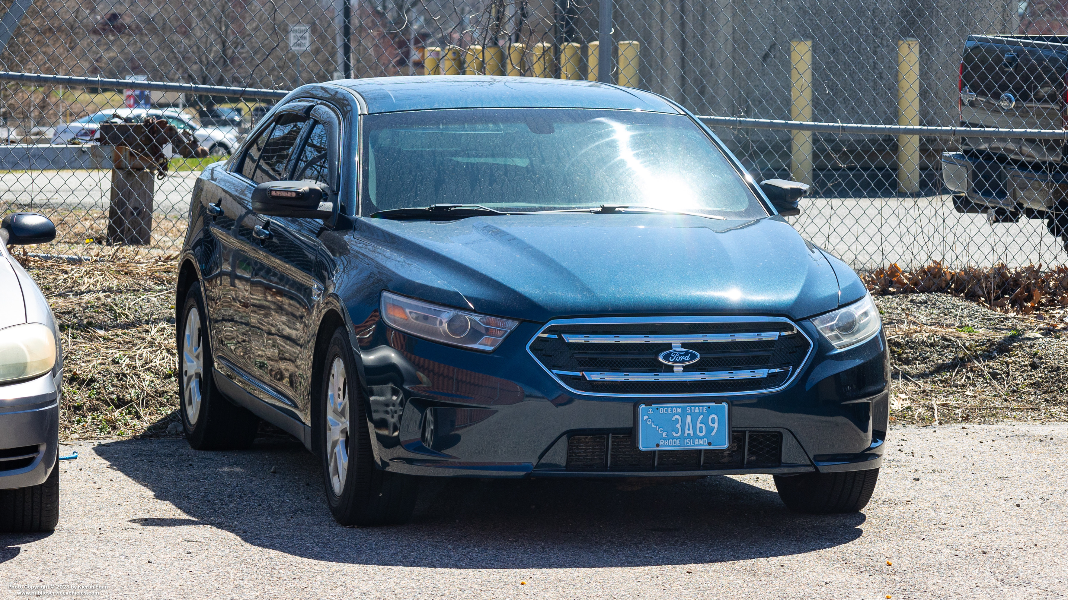 Photo of Unmarked Unit - PublicServiceVehicles.com